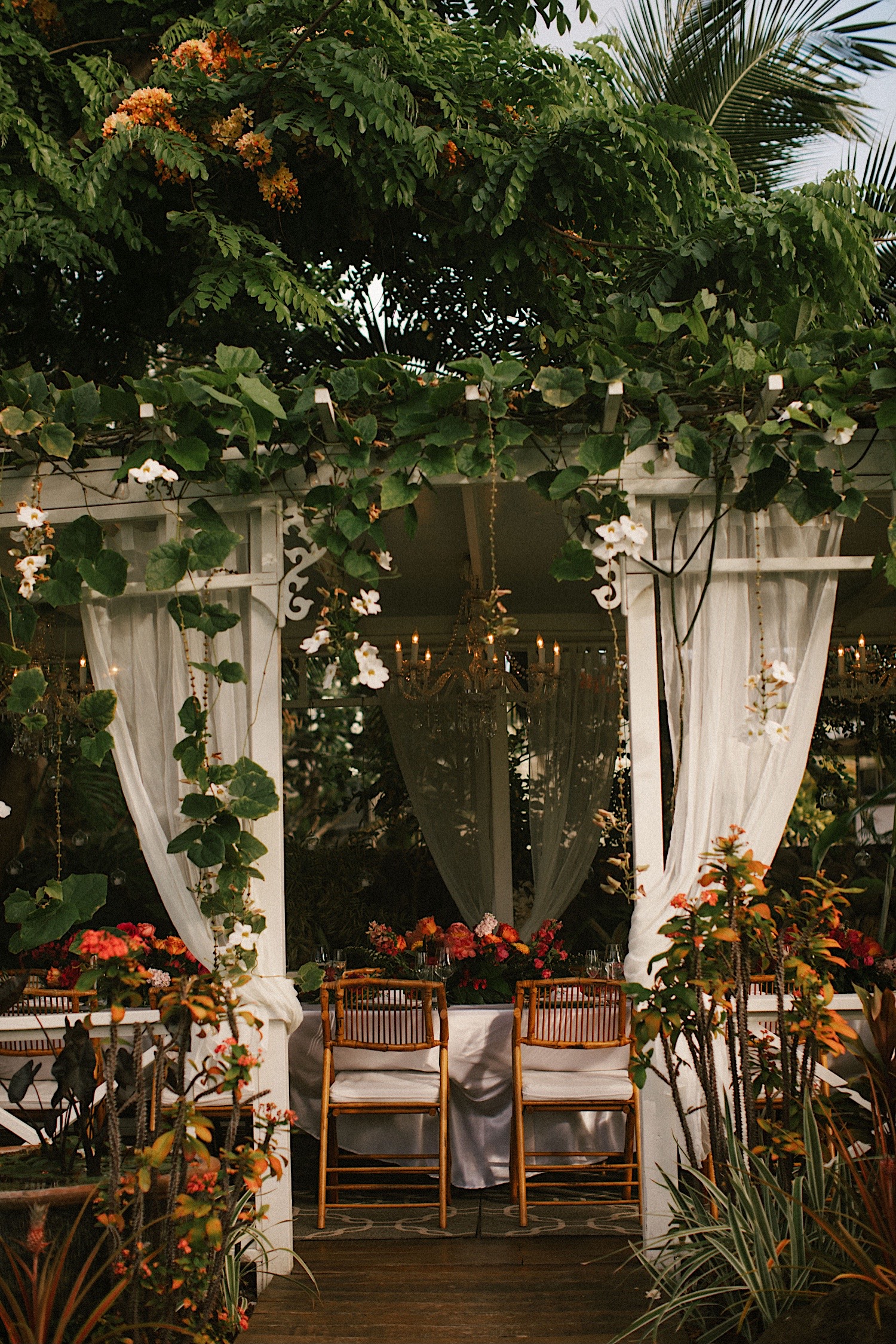 My Top 5 Intimate Wedding Venues on Oahu - Mersadi Olson Wedding ...