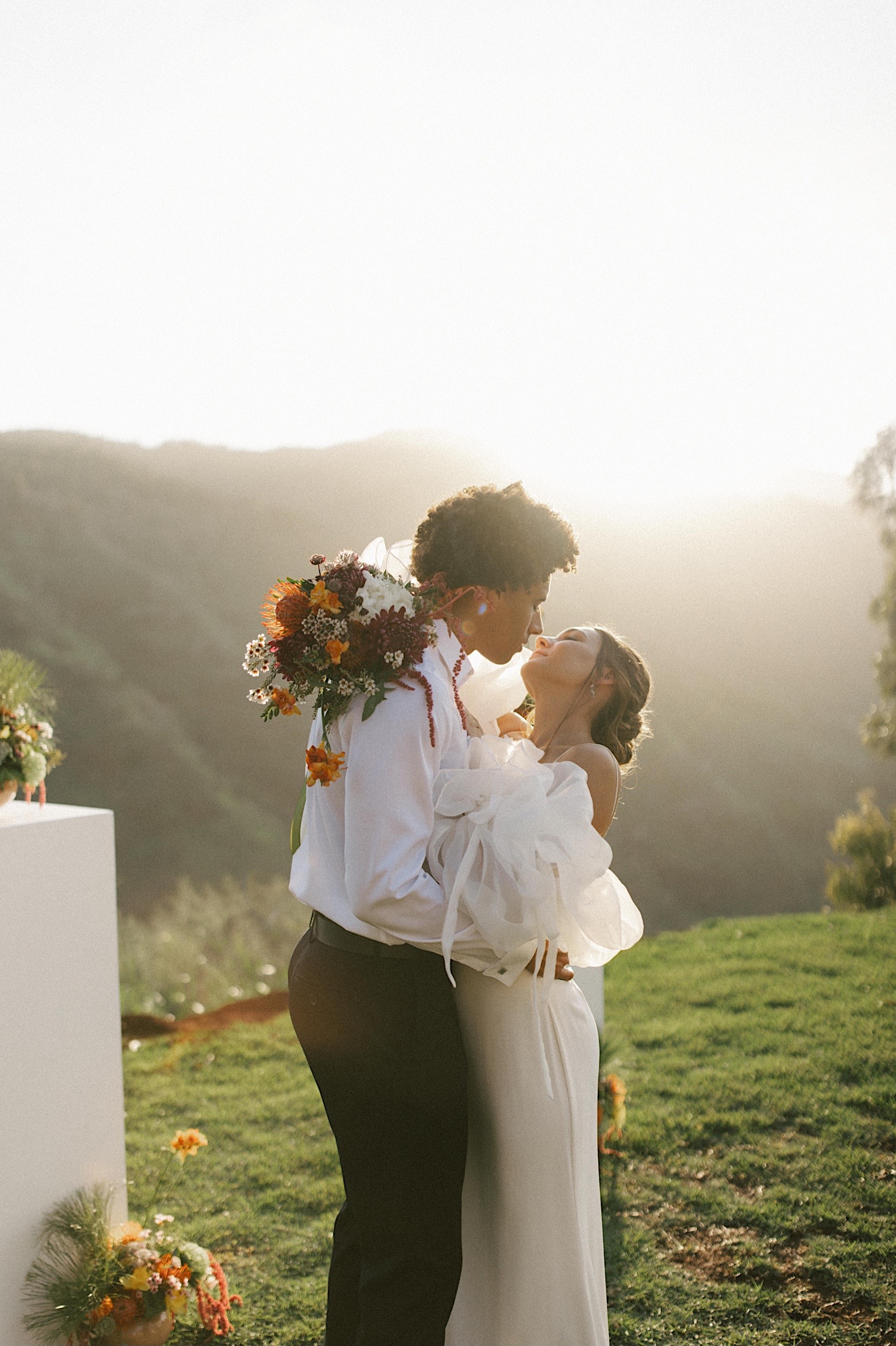 Honolulu Elopement at Waialua Valley Farms | Diandra + Taylor - Mersadi ...