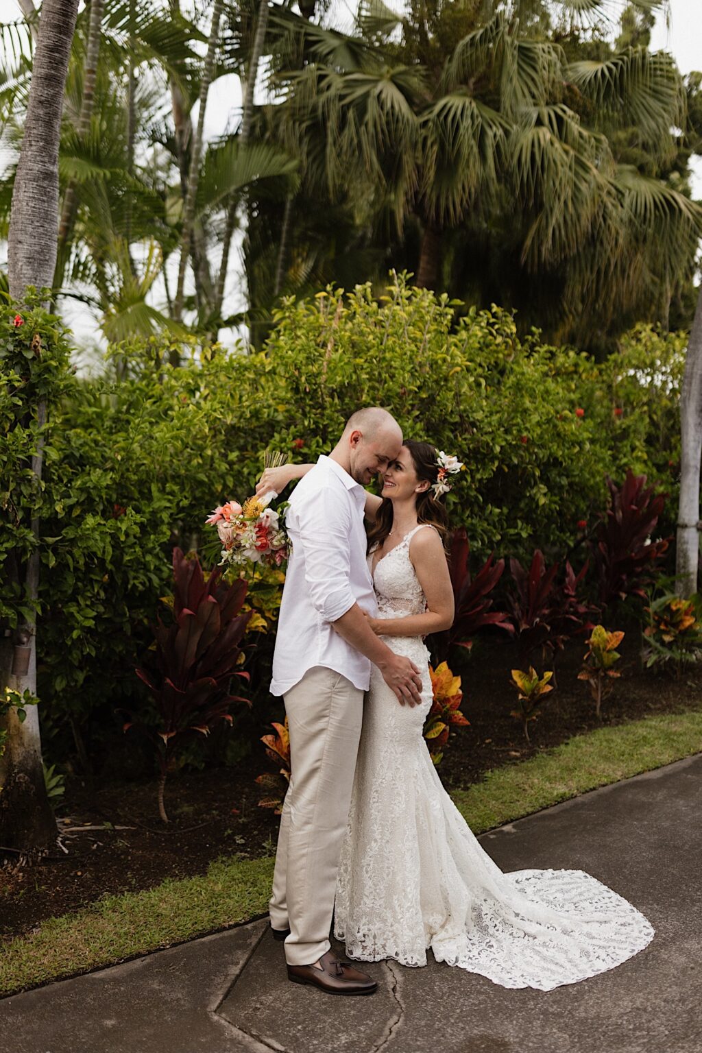 Why I Love a First Look for My Hawaii Weddings - Mersadi Olson Wedding ...