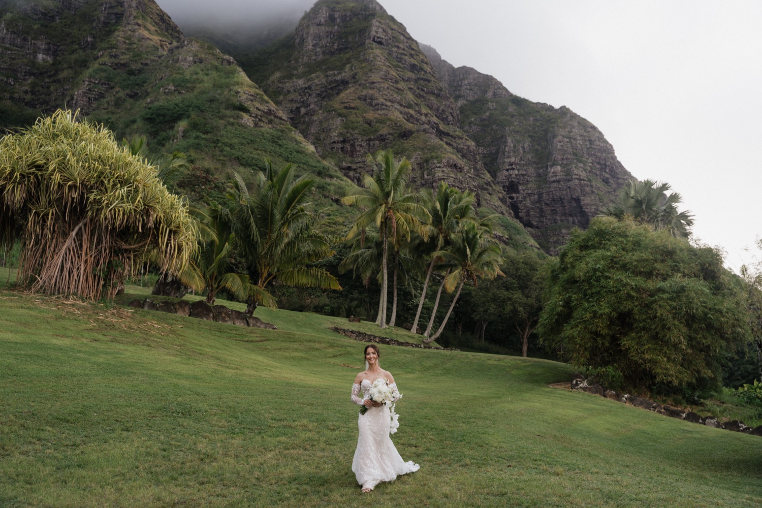 Timeless Wedding at Paliku Gardens of Kualoa Ranch on Oahu | Rebecca ...